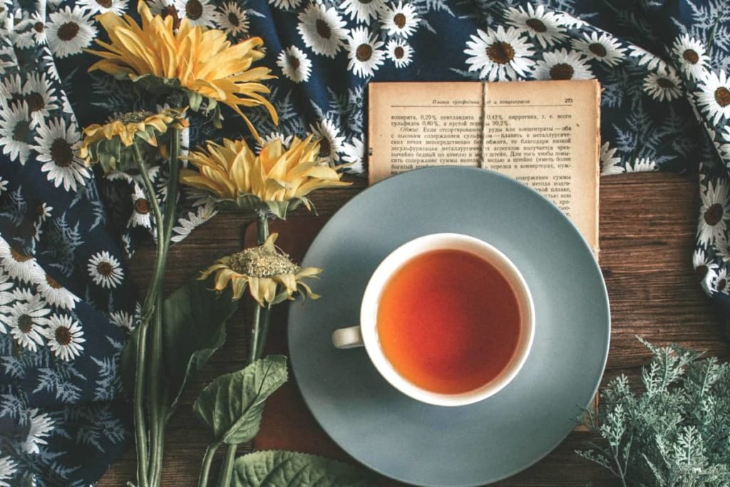 The Edible Parts of Sunflower Plants – Petals and Metal Flower Farm